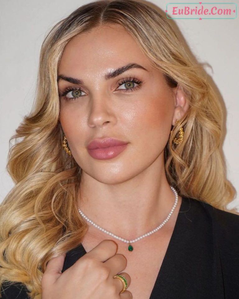 Greek Brides: How to Find Greek Women for Marriage