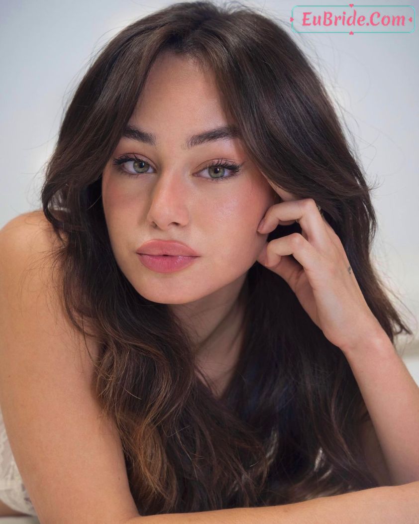 Spanish Brides: How to Find Spanish Girls for Marriage